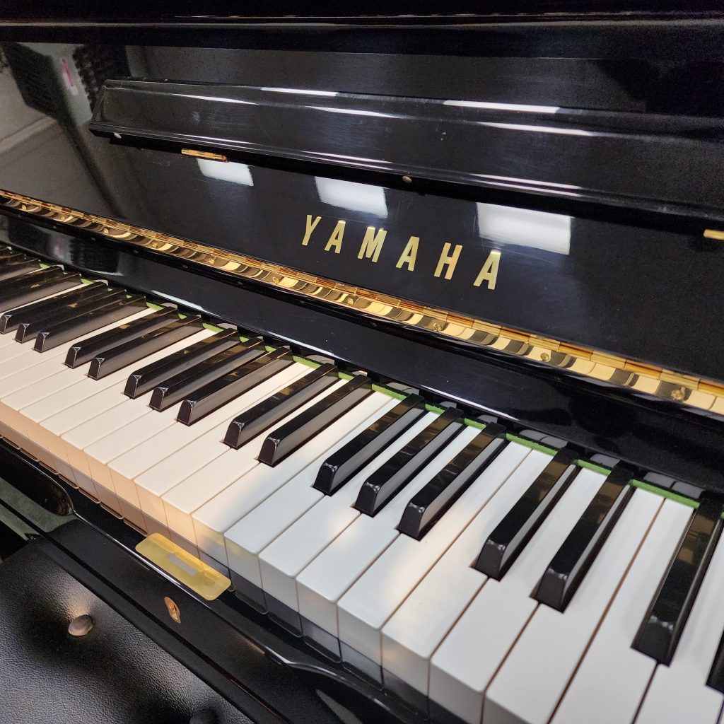 Yamaha U3A 4161672 fallboard logo - Little Valley Piano Service, LLC